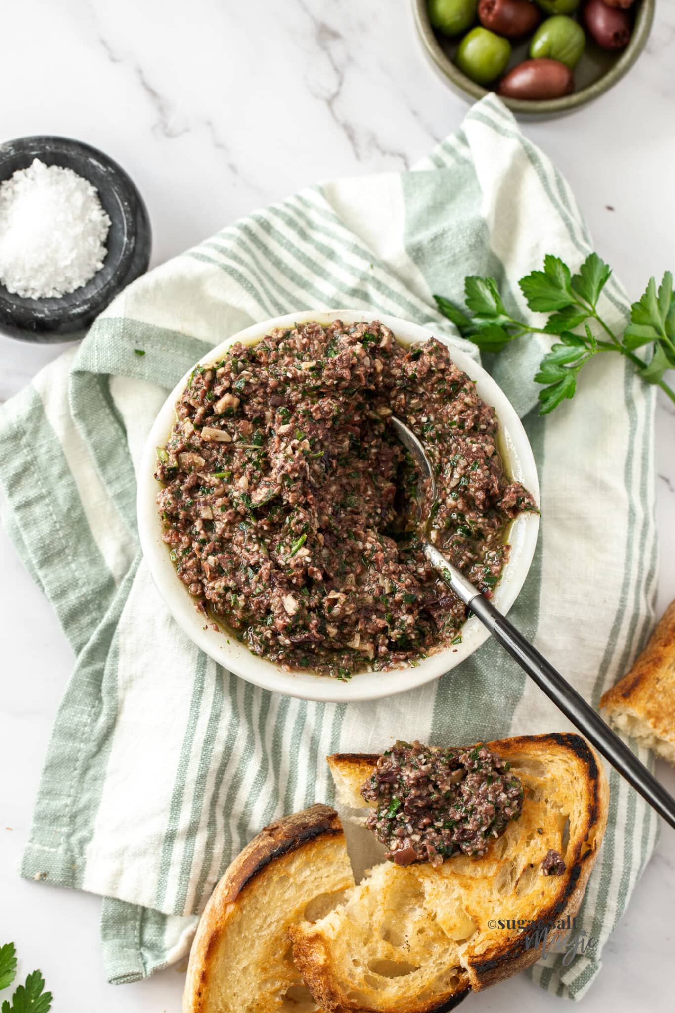 Easy Olive Pesto - 6 ingredients, 5 minutes - Sugar Salt Magic