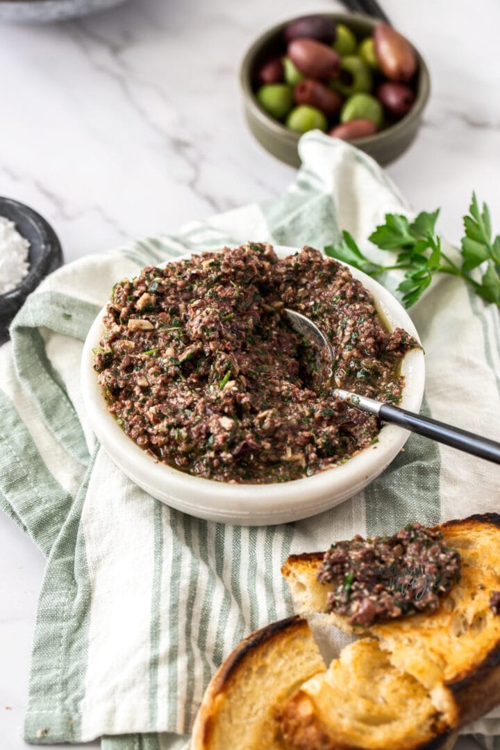 Easy Olive Pesto - 6 ingredients, 5 minutes - Sugar Salt Magic