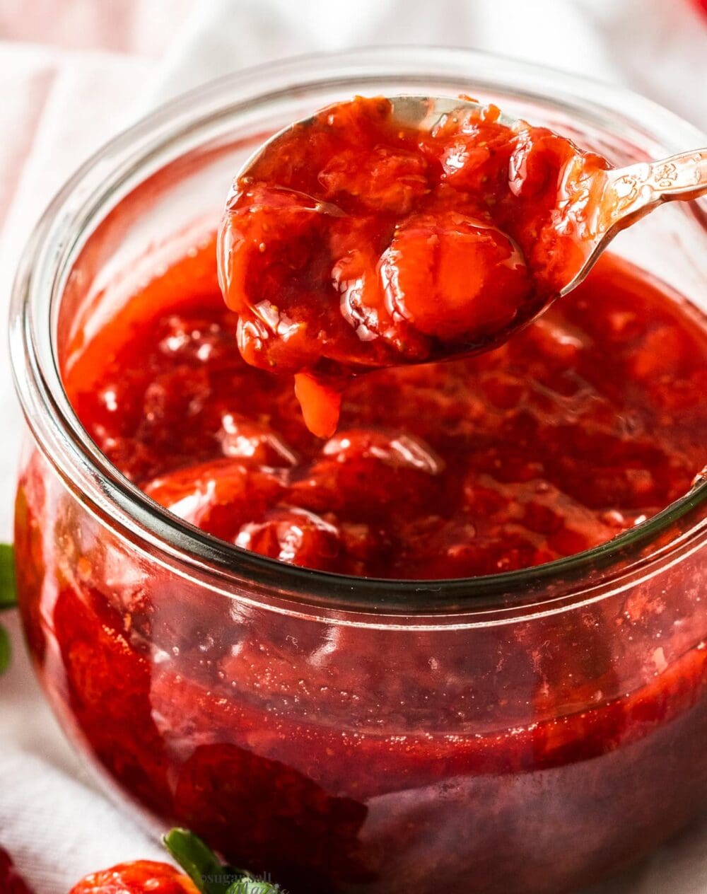 Homemade Strawberry Compote - 4 ingredients, 15 mins - Sugar Salt Magic
