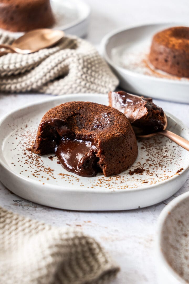 Chocolate Fondant Recipe (Fondant Au Chocolat) - Sugar Salt Magic