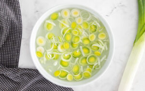 How to wash leeks - Sugar Salt Magic