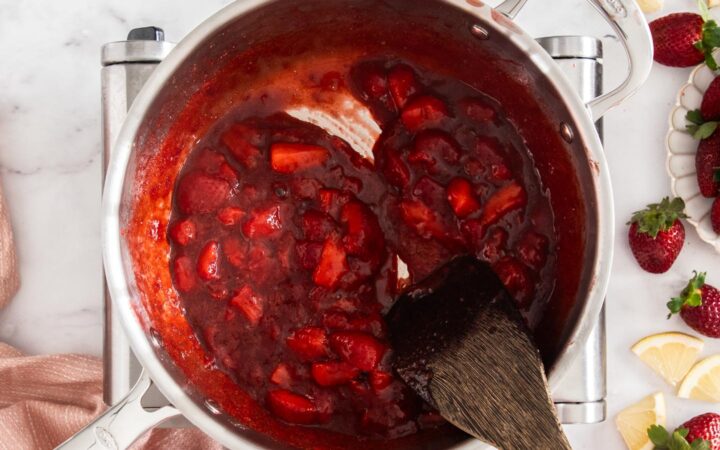 Strawberry Compote - 4 ingredients, 15 mins - Sugar Salt Magic
