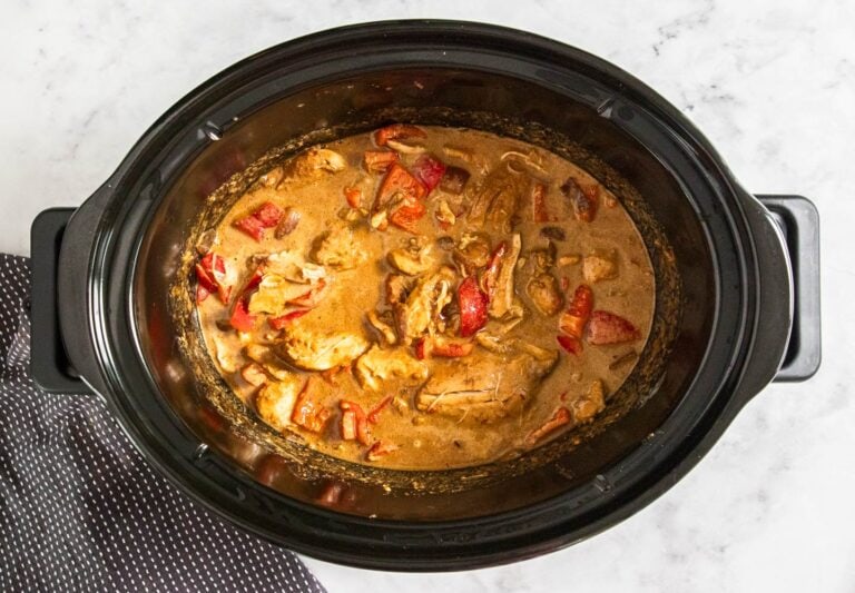 Slow Cooker Satay Chicken - Sugar Salt Magic